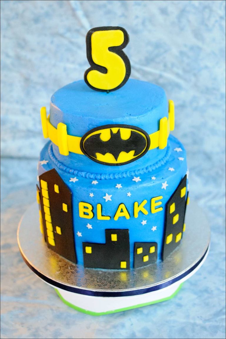 Bolo do Batman: 50 Ideias, Fotos e Passo a Passo!