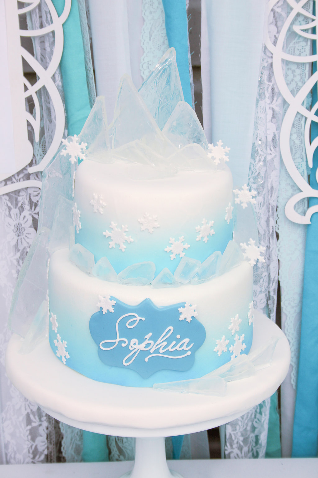 Bolo Frozen: 60+ Fotos, Modelos e Ideias Incríveis para Decorar