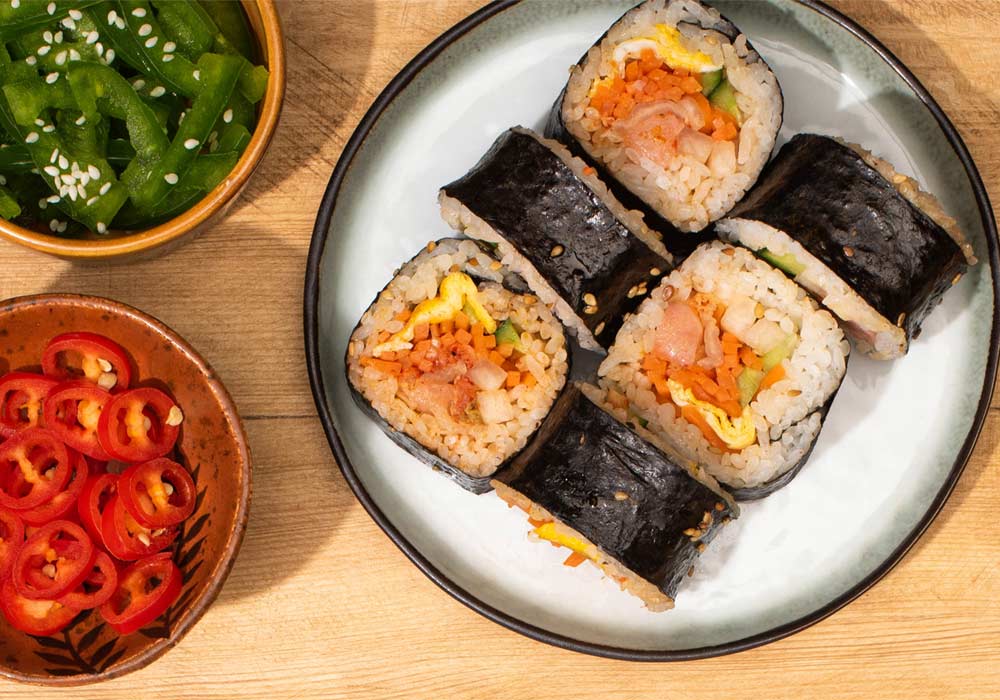Kimbap: confira 5 receitas para aprender a fazer o sushi coreano